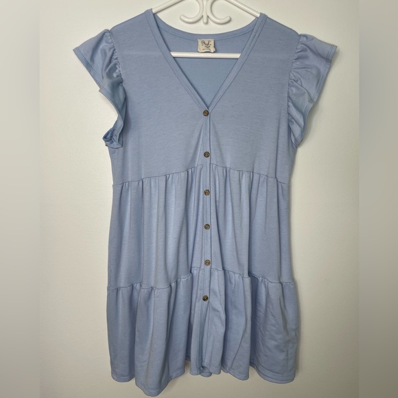 Fantastic Fawn | Dresses | Fantastic Fawn Flutter Sleeve Tiered ...